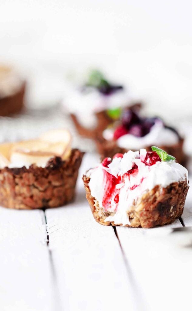 Oatmeal Breakfast Cookie Yogurt Parfait Cups - Fresh Flavorful