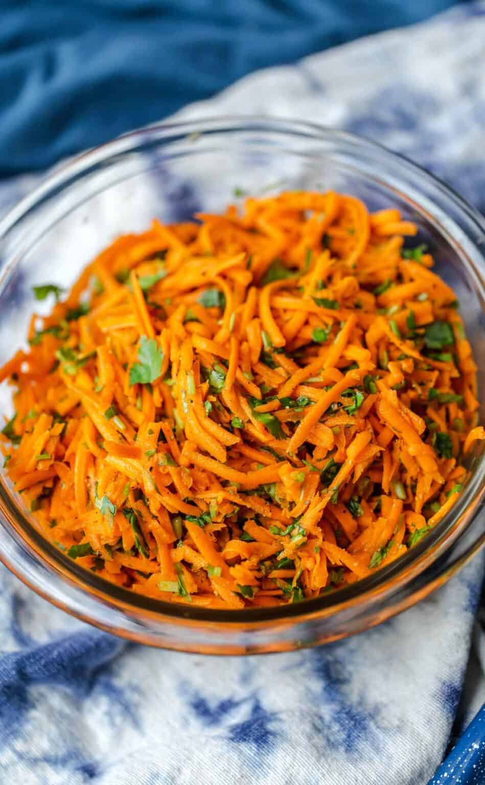 Super Simple Raw Carrot Salad - Fresh Flavorful